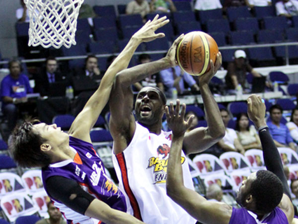 Hickerson, Barako Bull energy trip Air21 Express | Inquirer Sports