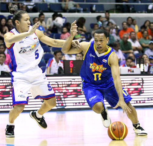 Talk ’N Text stifles Petron, seizes top spot | Inquirer Sports