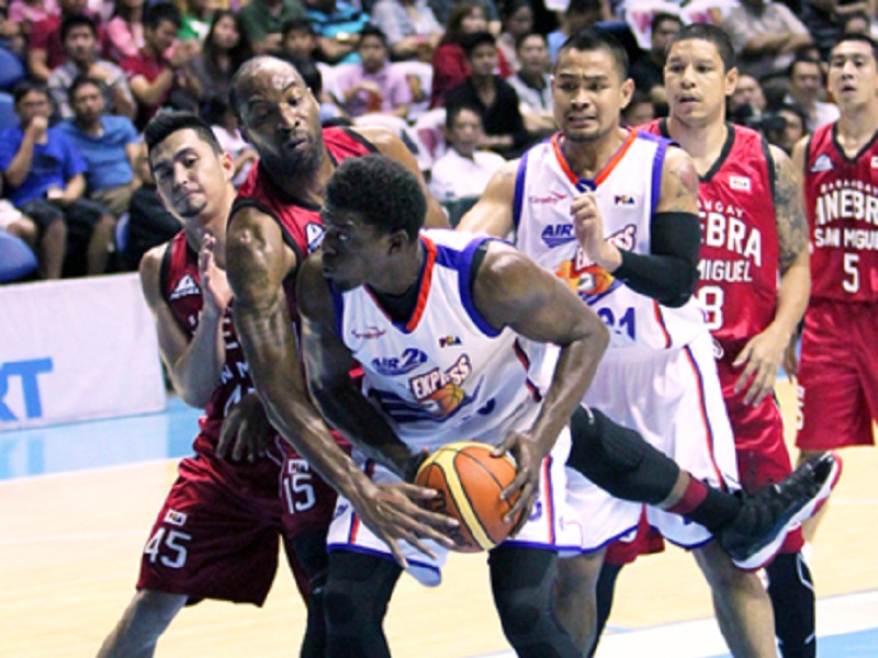 Dunigan powers Air21 past Ginebra | Inquirer Sports