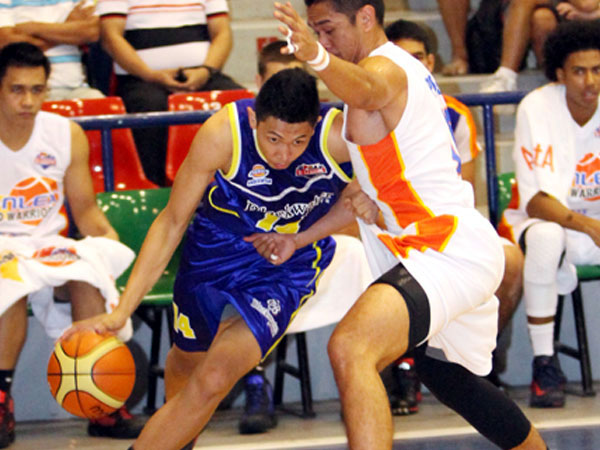 PBA D-League: Ferrer delivers for Blackwater despite ankle injury ...