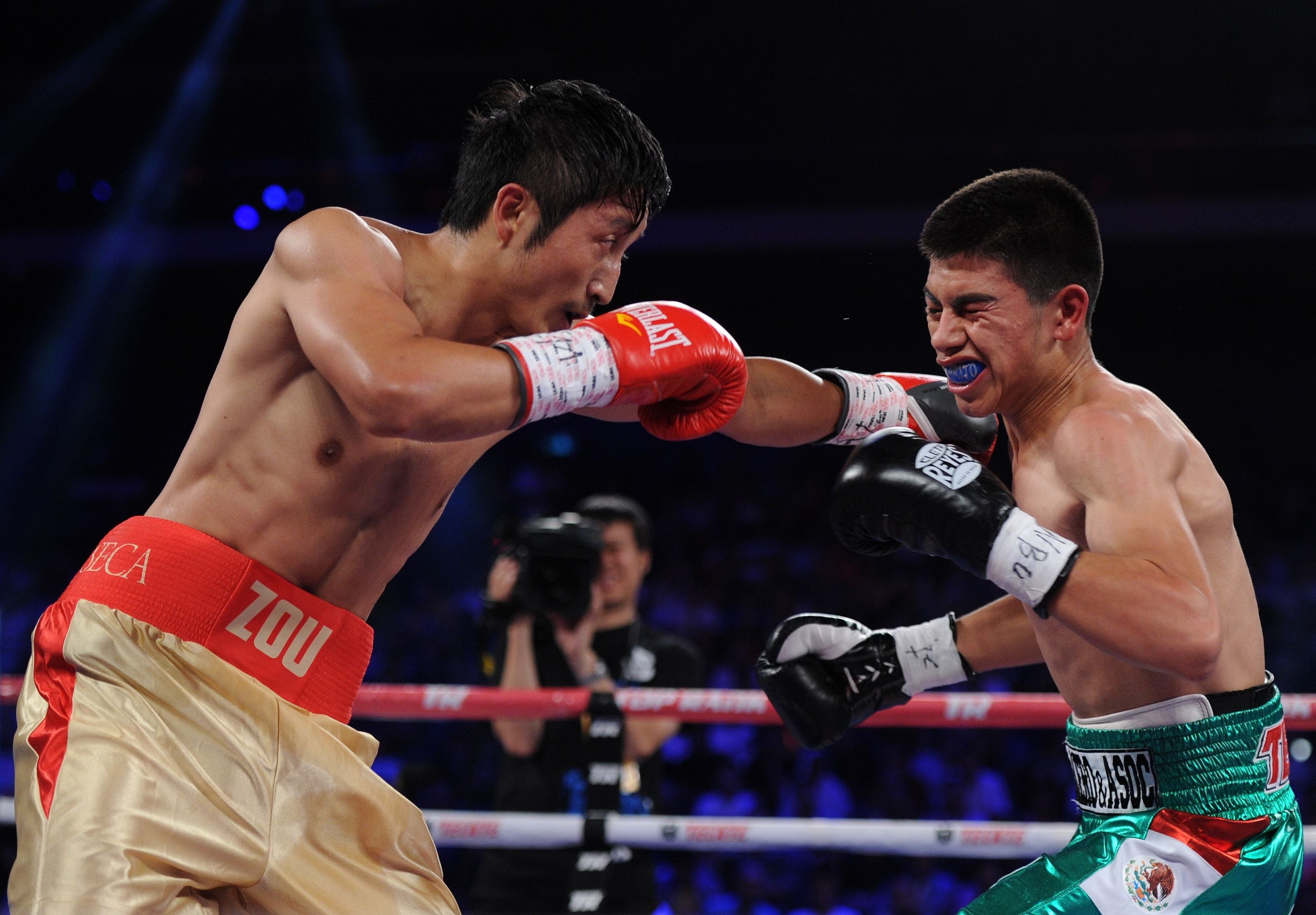 China's Zou notches up second unconvincing win | Inquirer Sports