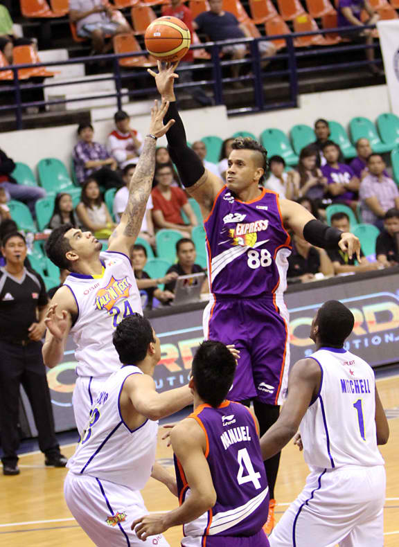 Air21 stuns Talk N' Text in Taulava's return to the PBA | Inquirer Sports