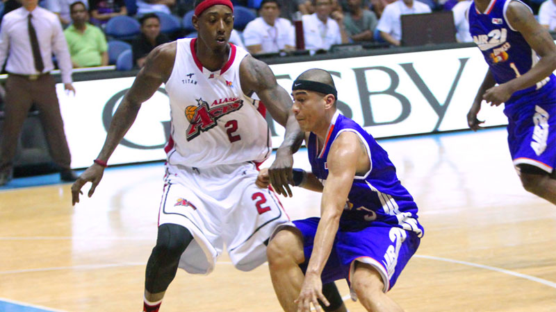 Alaska stops skid after beating Air21 | Inquirer Sports