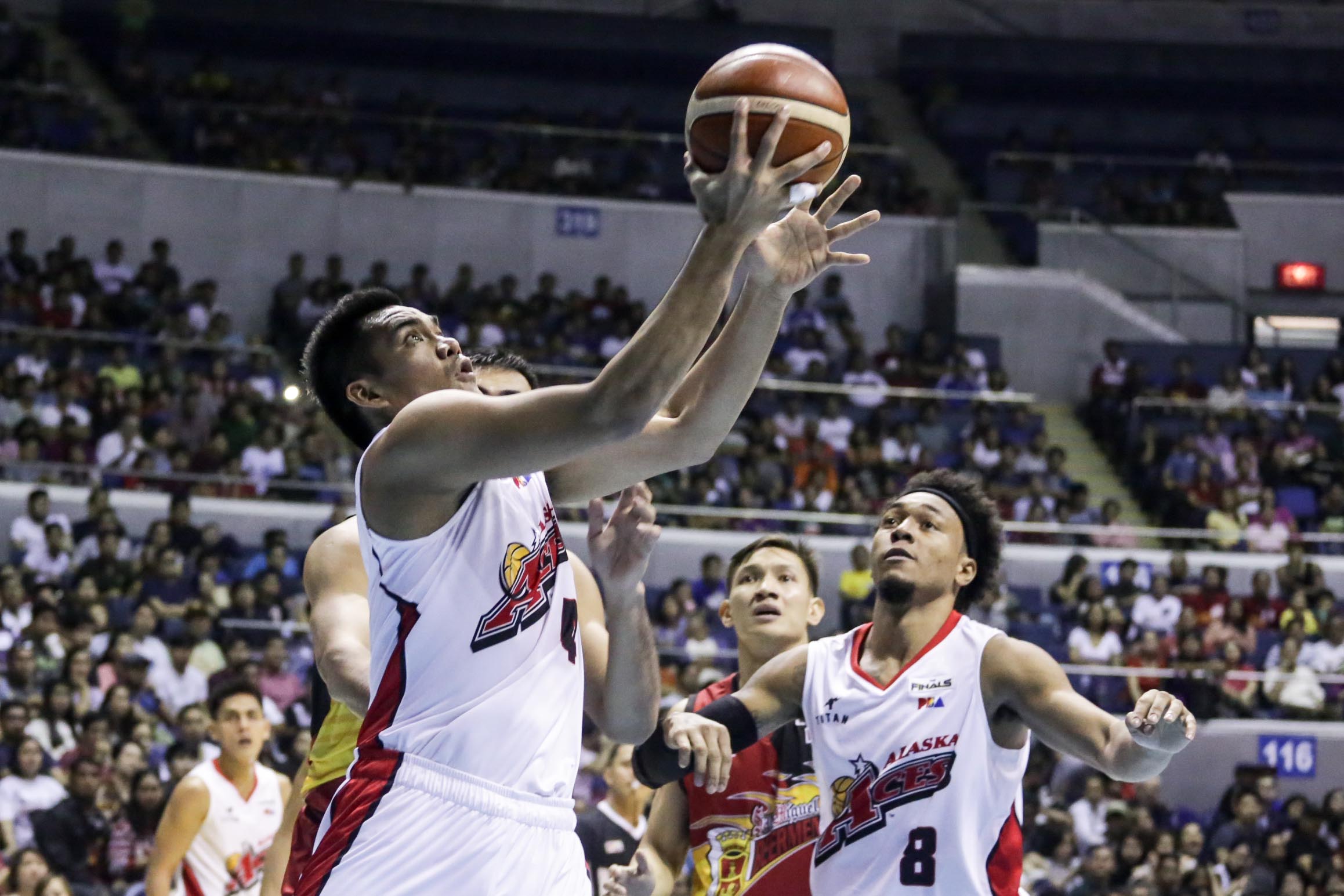 Game 1 hero Vic Manuel plays through back spasms in PBA finals ...