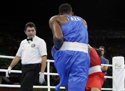 Brazil's favorite boxing stars? The referees | Inquirer Sports