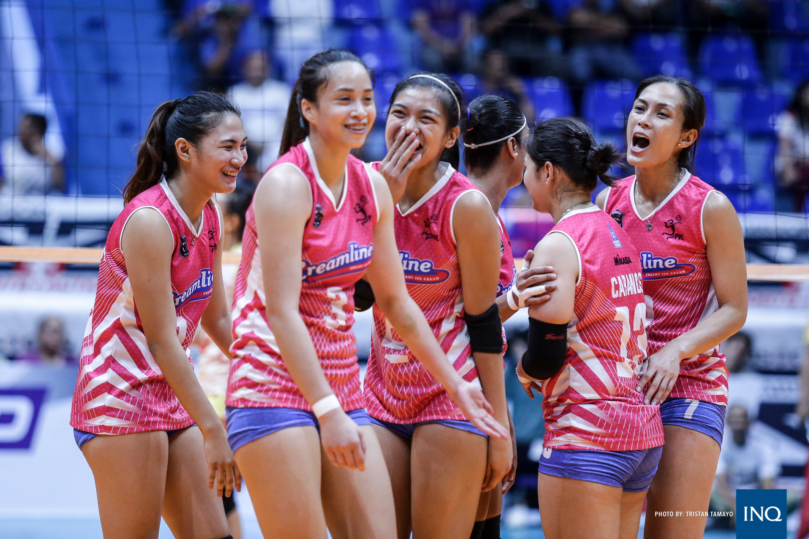 Pocari Sweat outlasts Creamline in 5 sets | Inquirer Sports