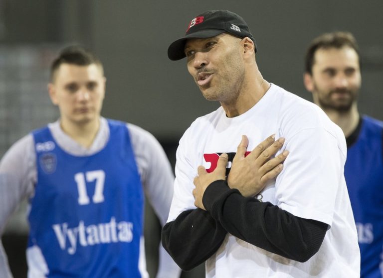 LaVar says all Ball brothers will be on Lakers by 2020 | Inquirer Sports