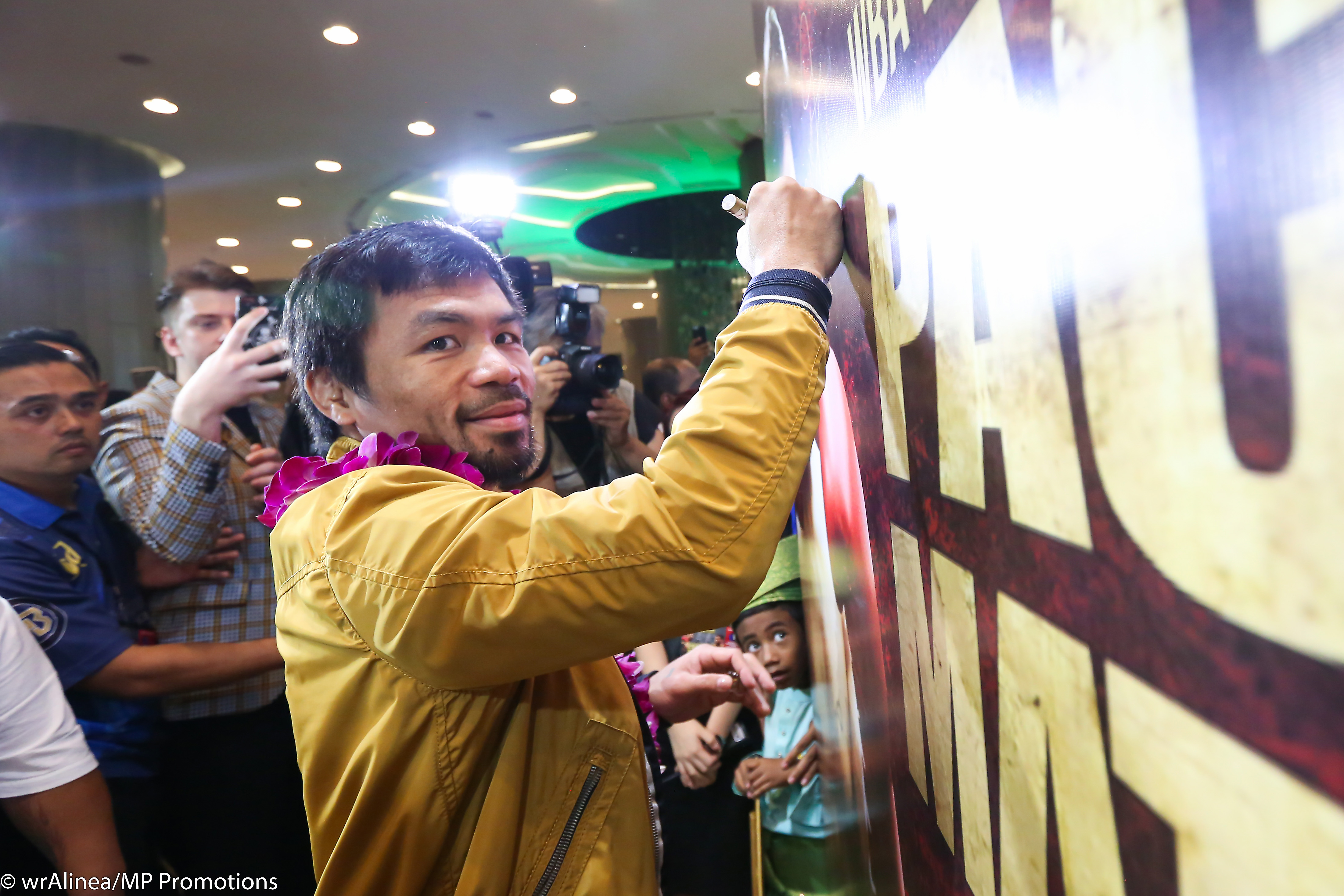 Trainers employ ‘shock’ routines for Pacman make-or-break bout ...