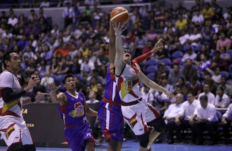 Alex Cabagnot makes PBA history in Beermen win over Hotshots | Inquirer ...