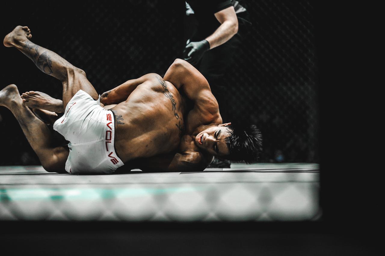 MMA refs learn to take their hits—and dish them, too | Inquirer Sports