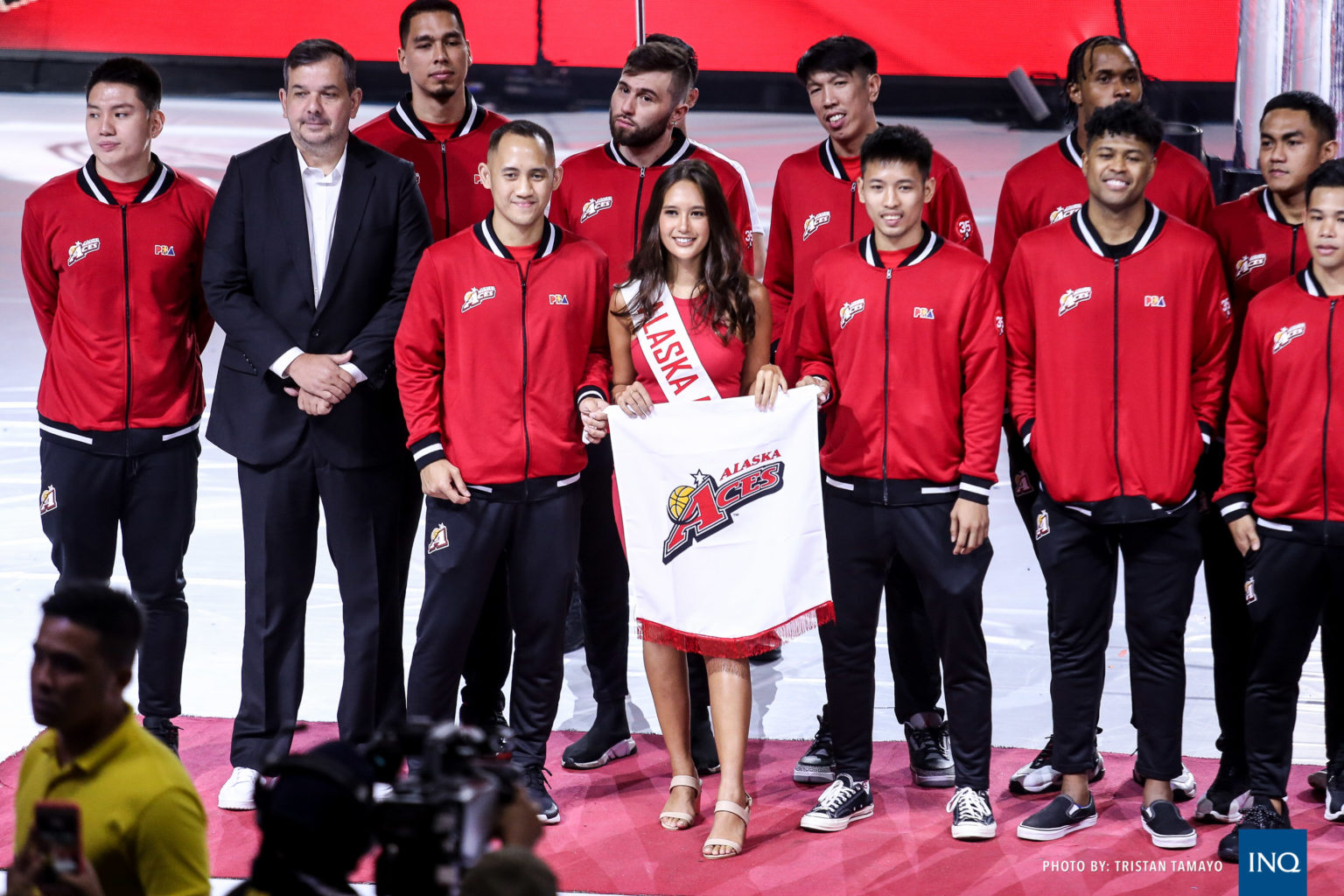 GALLERY: Stars light up PBA opening night | Inquirer Sports