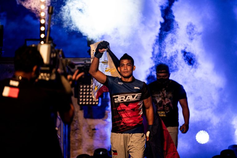 Rolando Dy, Jenel Lausa hope to crack BRAVE's Belarus card in June ...