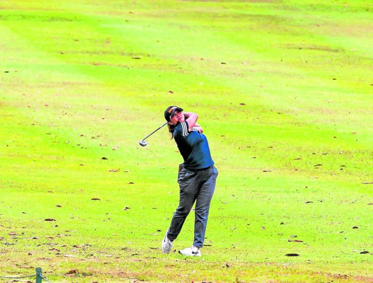 Superal, Avaricio take one-shot lead at Hallow Ridge | Inquirer Sports