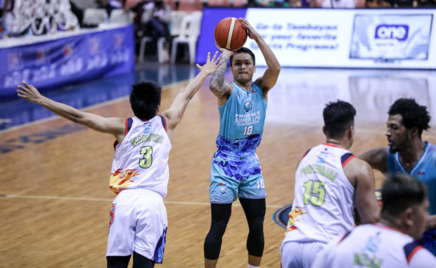 PBA: Phoenix continues rise, beats Rain or Shine | Inquirer Sports