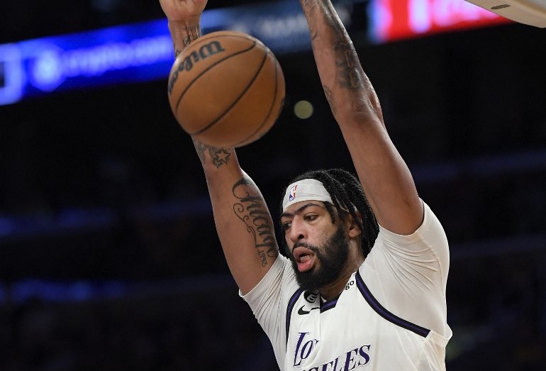 NBA: Anthony Davis leads Lakers to rout of hapless Spurs | Inquirer Sports