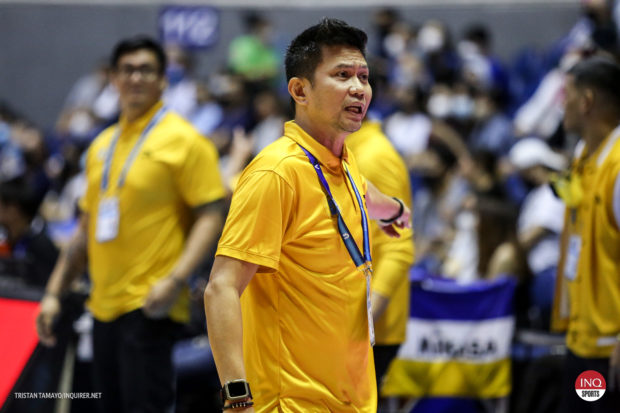 Bal David resigns as UST head coach after just one season | Inquirer Sports