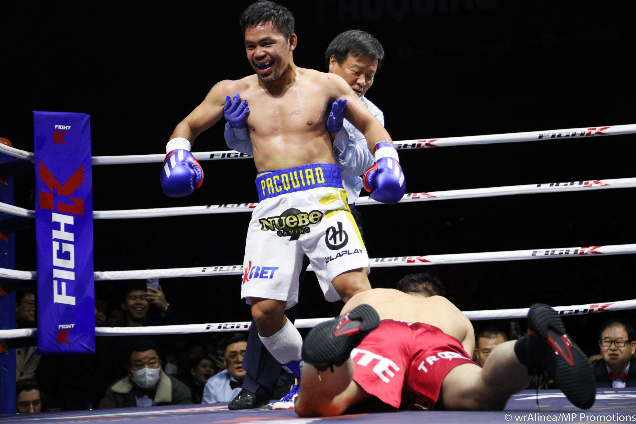 Manny Pacquiao dominates DK Yoo in exhibition | Inquirer Sports