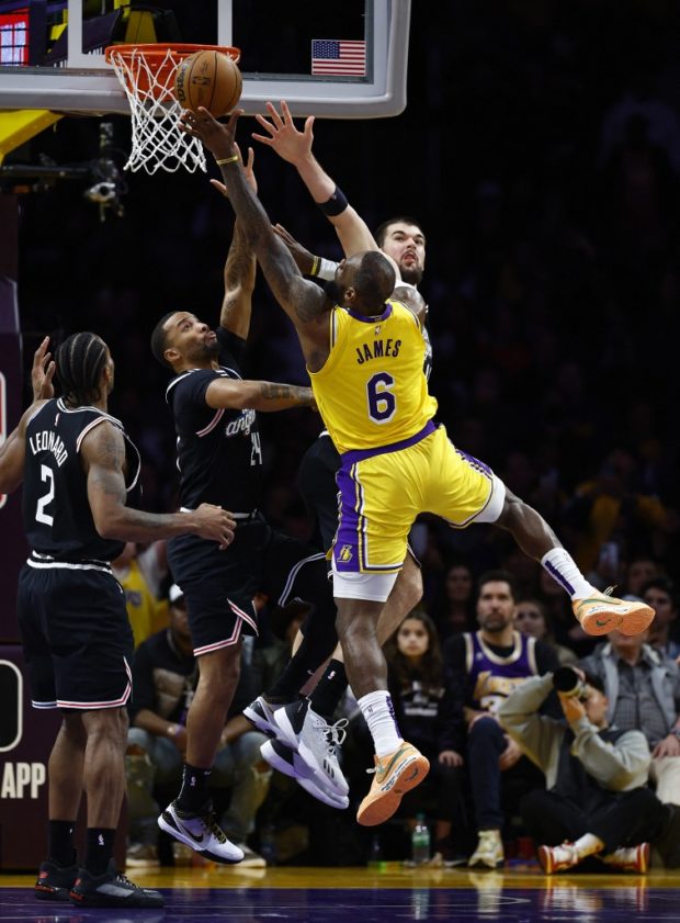 NBA: LeBron James drops 46 points in vain as Clippers sink Lakers ...