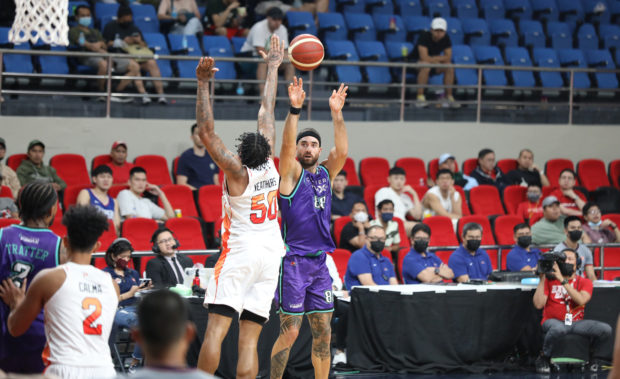 PBA: Ethan Rusbatch fits the bill for Converge, says Aldin Ayo ...
