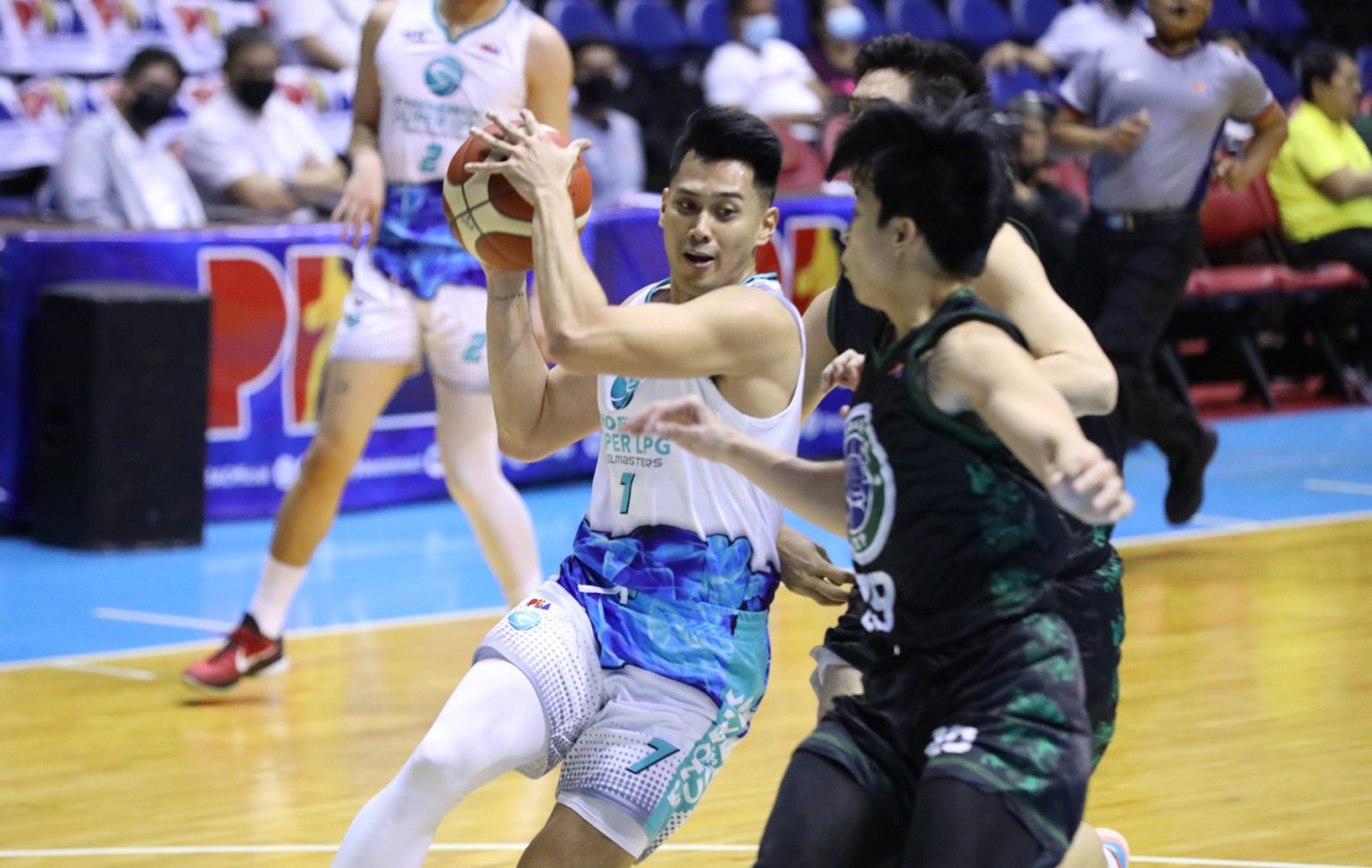 PBA: Javee Mocon finds way back to Phoenix rotation after injury hiatus ...