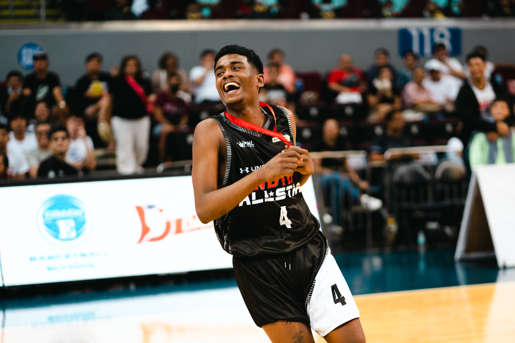 SJ Moore officially commits to UST Growling Tigers | Inquirer Sports