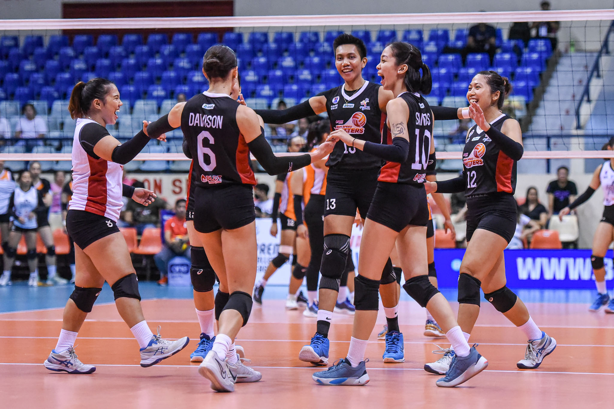 PVL: Savannah Davison fuels PLDT's second straight win | Inquirer Sports