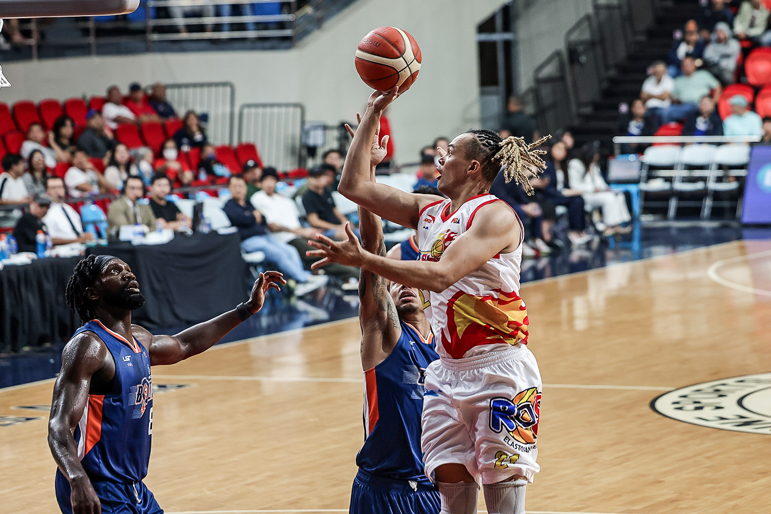 PBA: Luigi Trillo tips hat to Yeng Guiao after Meralco-Rain or Shine ...