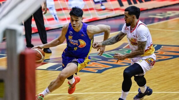 PBA: TNT slips past Rain or Shine in coach Chot Reyes' return