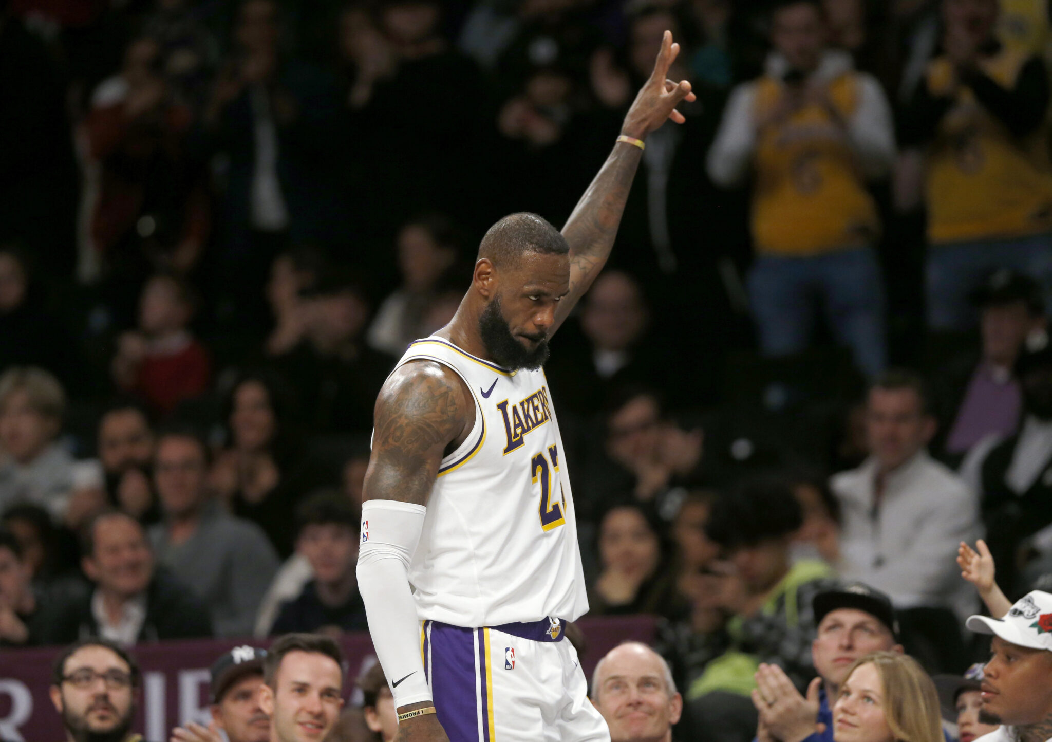 NBA: LeBron hits 9 triples, scores 40 points as Lakers rout Nets