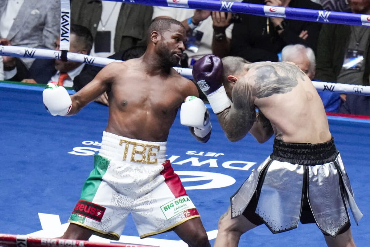 Mayweather goes the distance vs Gotti III in Mexico City