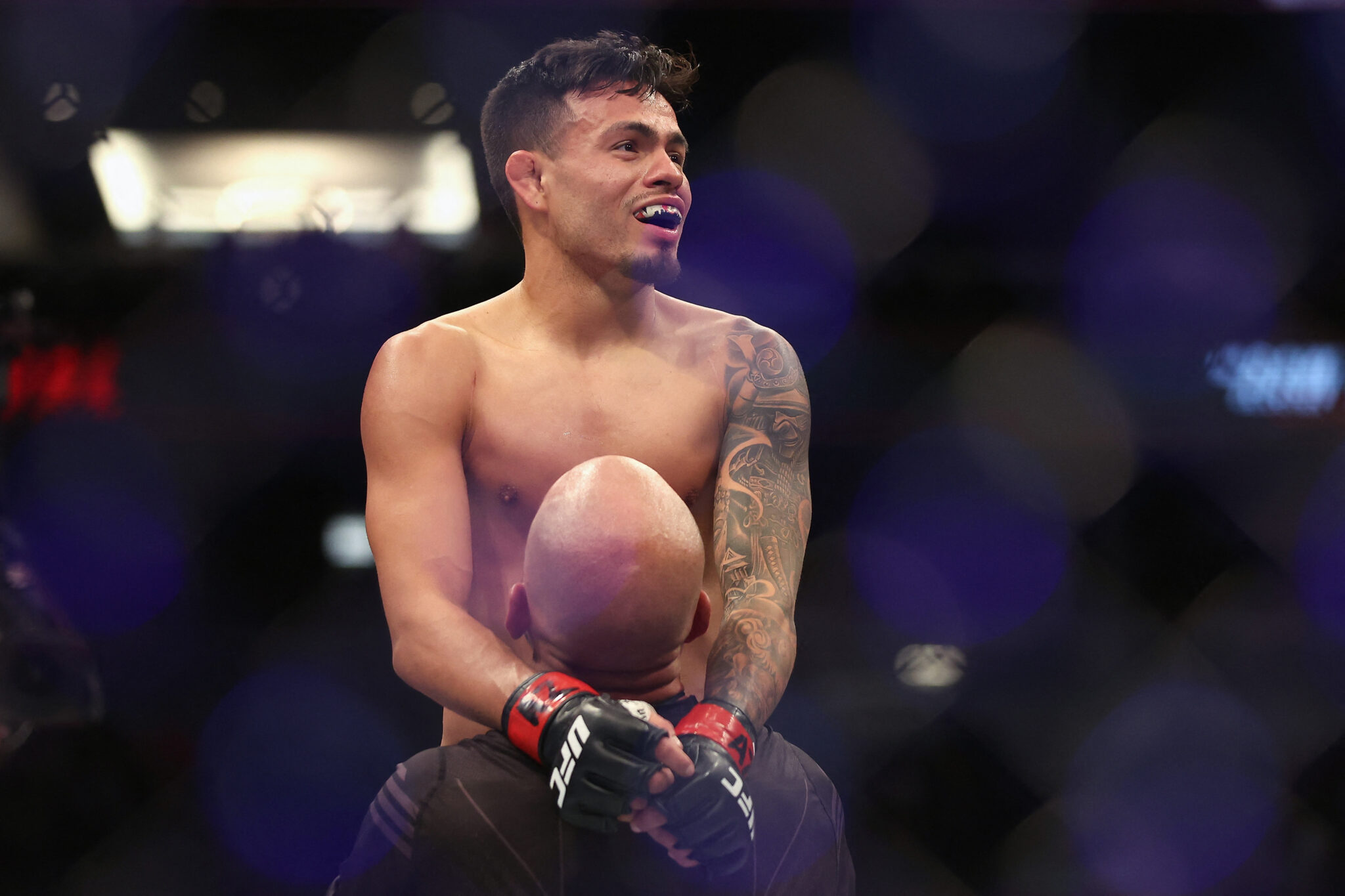 UFC Fight Night: Brandon Royval pins Tatsuro Taira with 1st loss