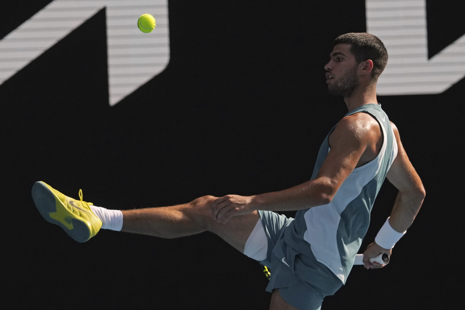 Australian Open: Alcaraz into quarters after Jack Draper injury