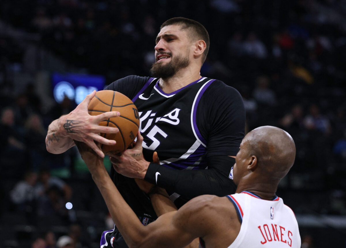NBA: Lakers sign center Alex Len, waive injured Christian Wood