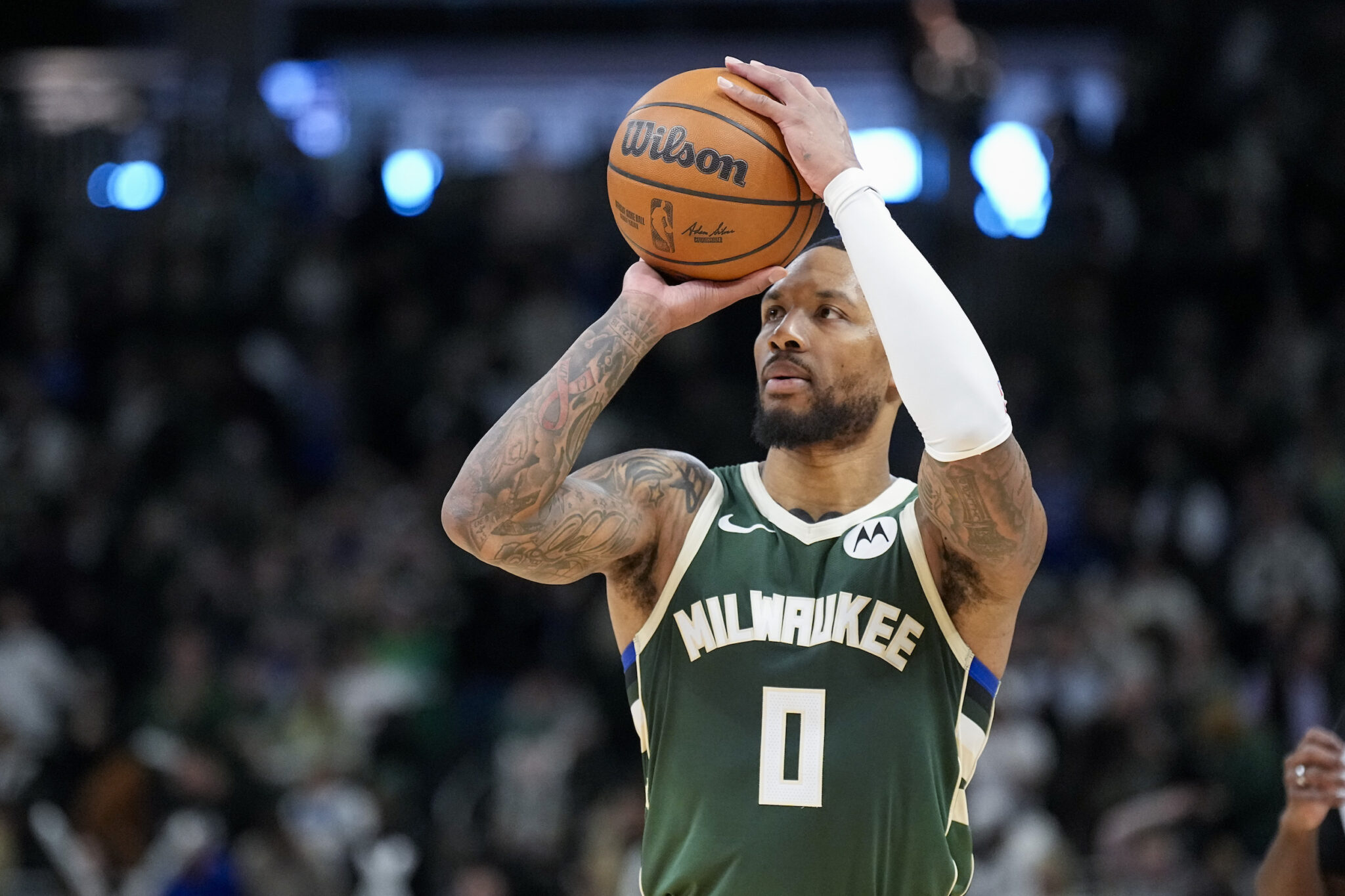 NBA: Damian Lillard, Bucks use 3-point barrage to beat 76ers
