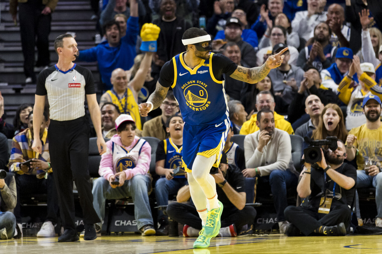 NBA: Warriors ride depth, 3-point shooting to beat Trail Blazers