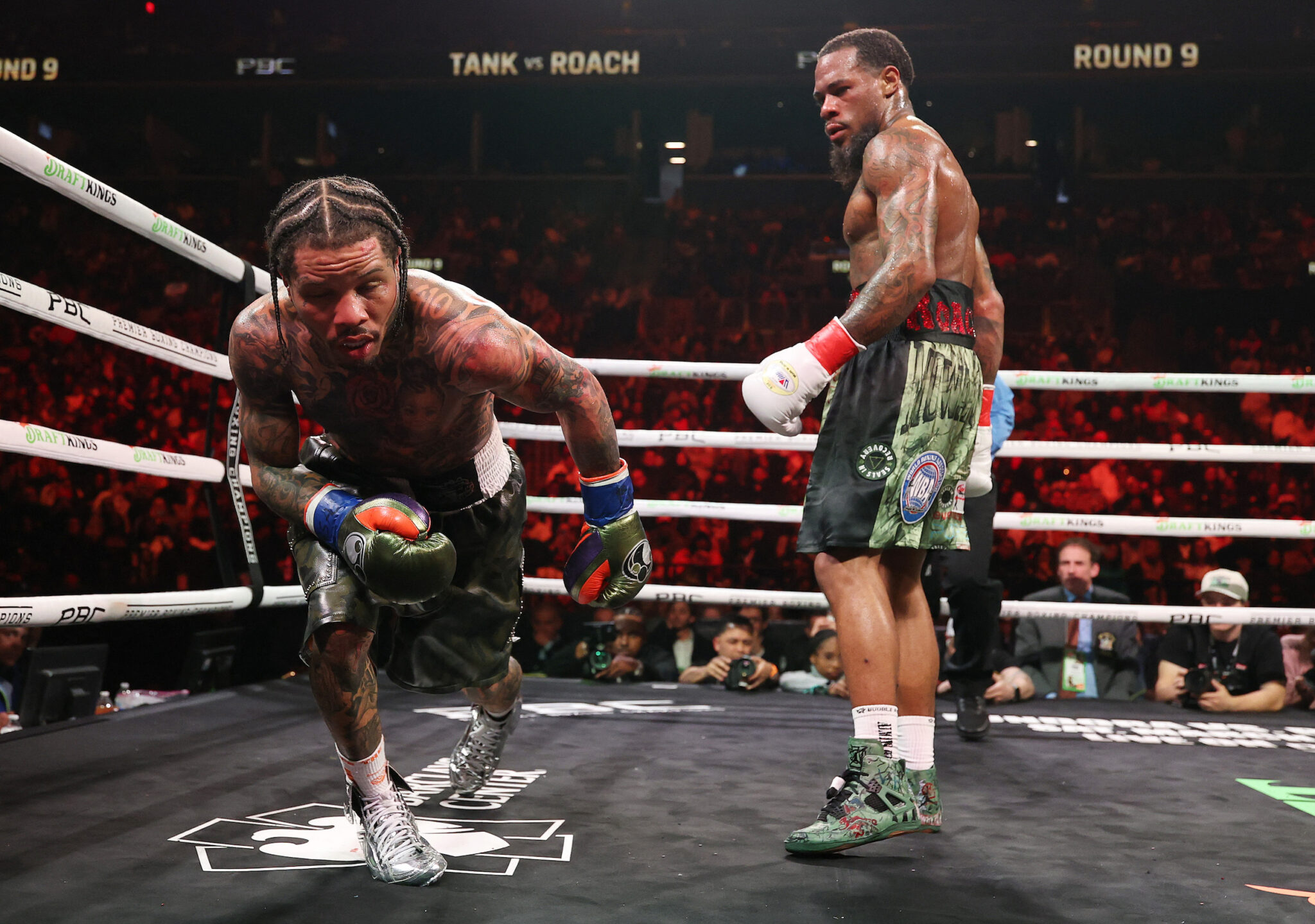 Gervonta Davis keeps title after disputed draw vs Lamont Roach