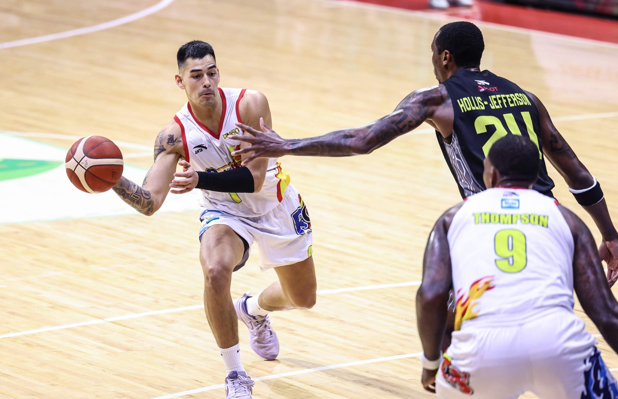 Caelan Tiongson hace la decano parte del enfrentamiento con RHJ ...