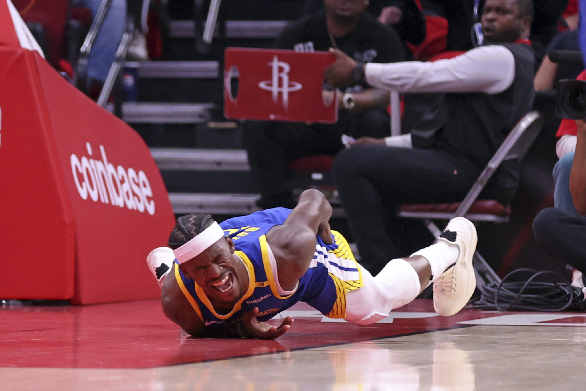 NBA: Jimmy Butler has pelvis contusion in Warriors' Game 2 loss