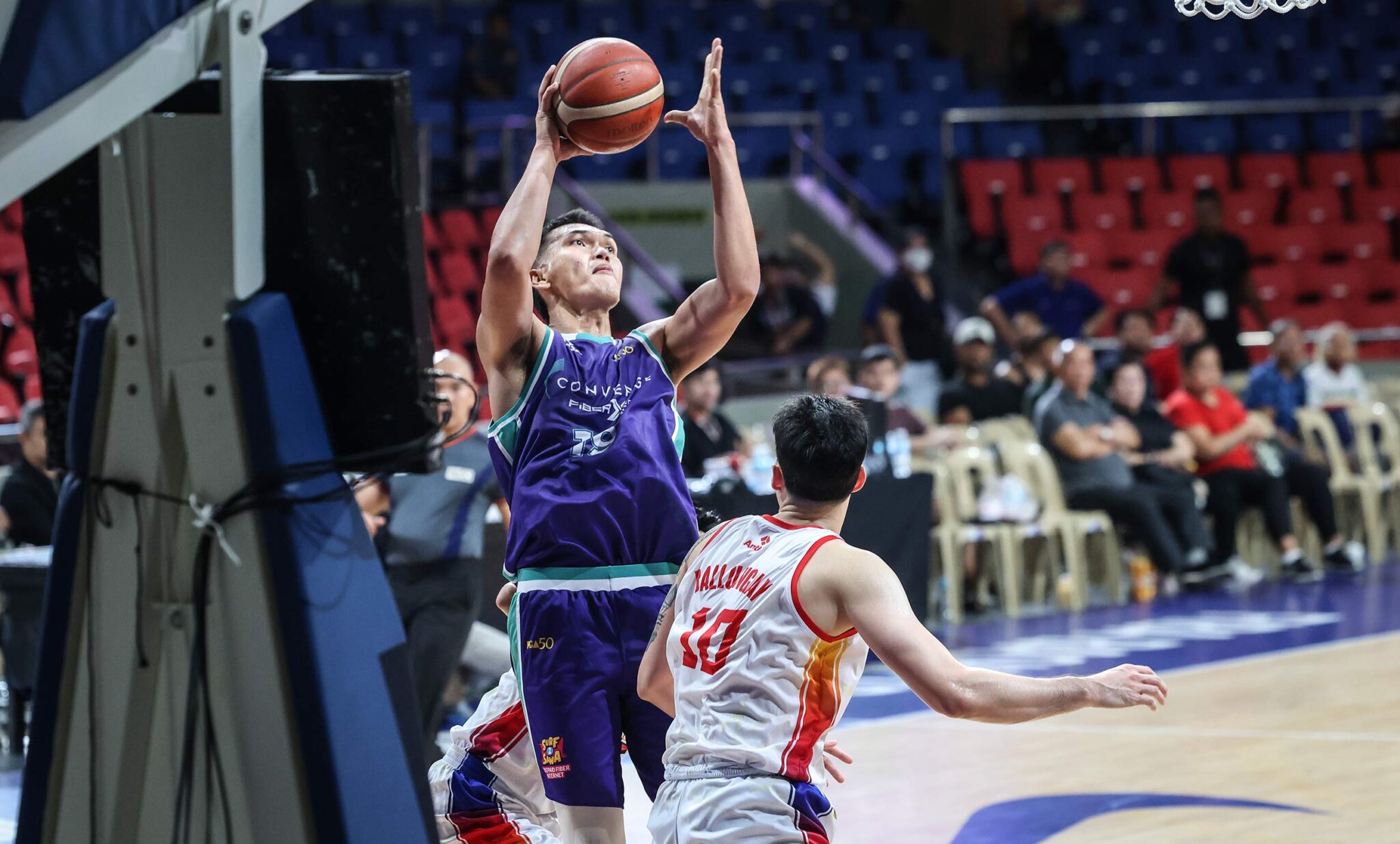 PBA: Determined Justine Baltazar steps up for Converge