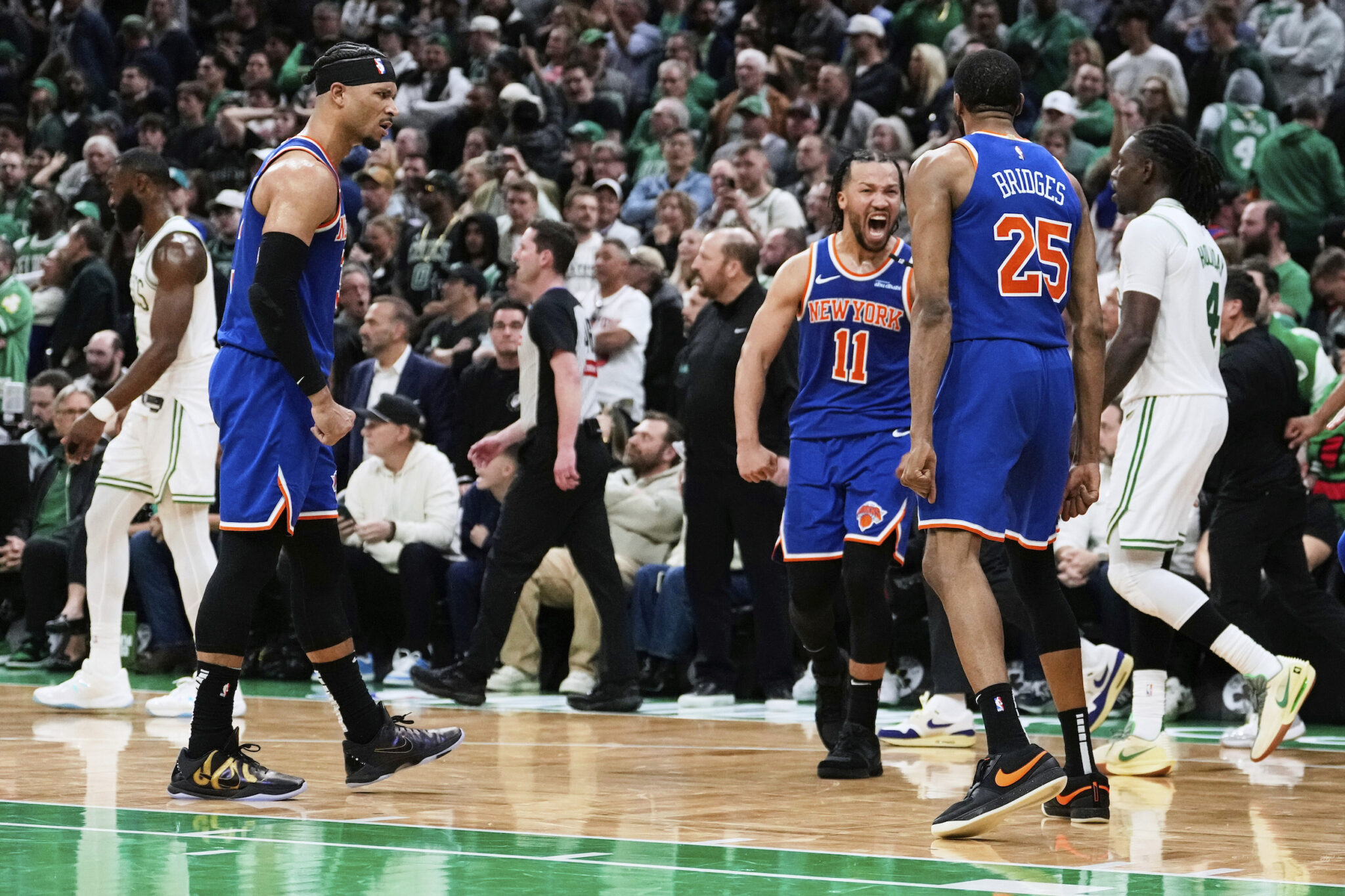 Pope Leo XIV lifts White Sox spirits, Knicks’ Villanova-powered run