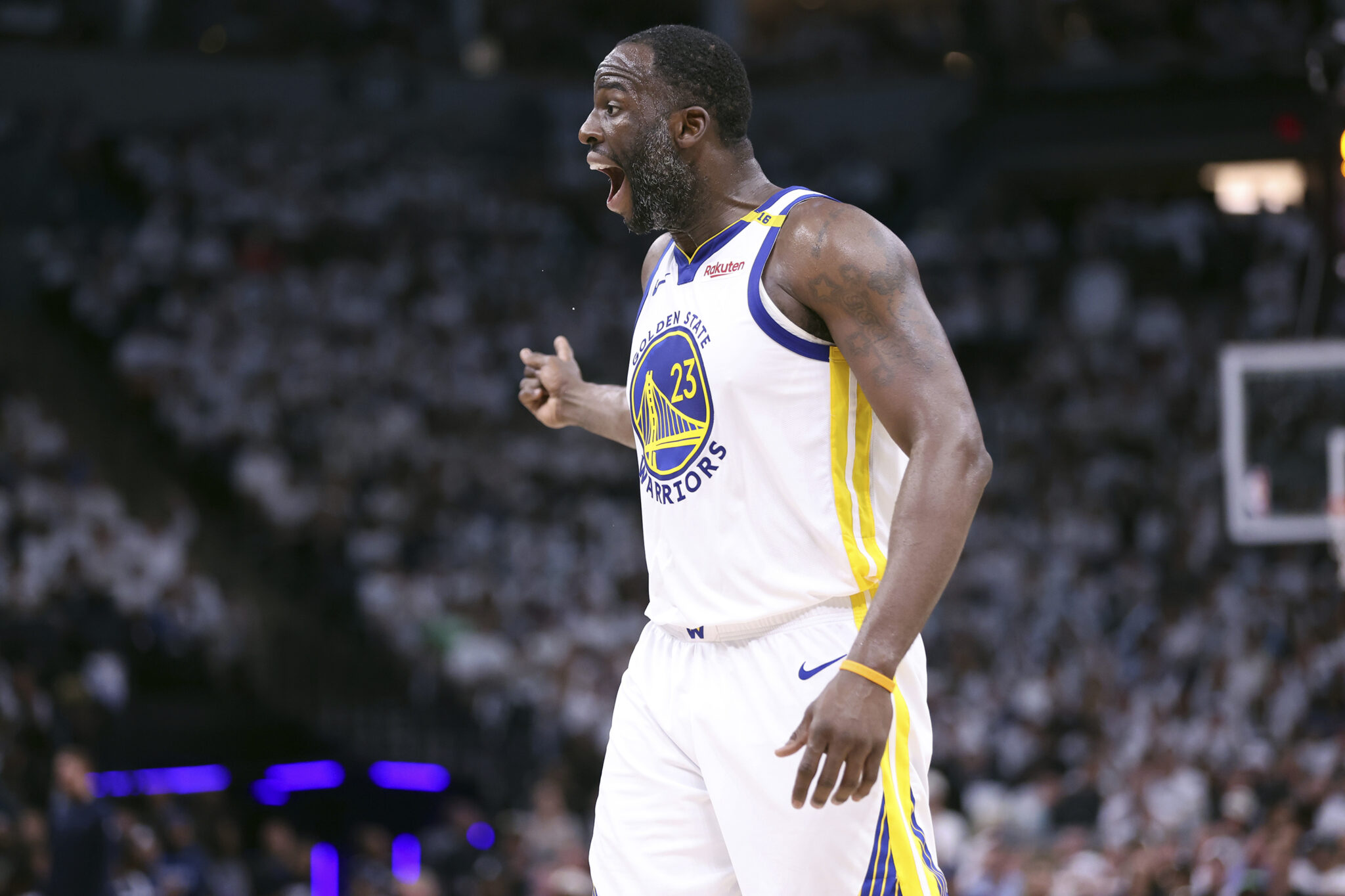 NBA: Draymond Green fined $50K for criticizing referees