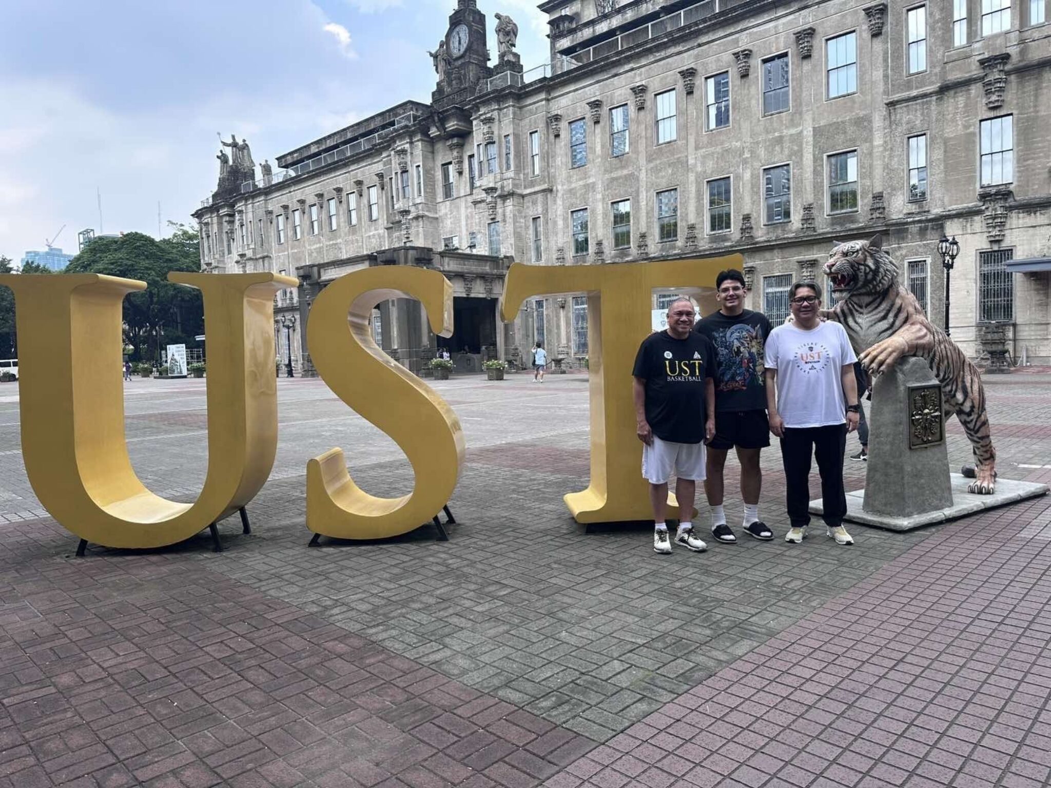 UAAP: UST welcomes ex-Ateneo big man Kris Porter