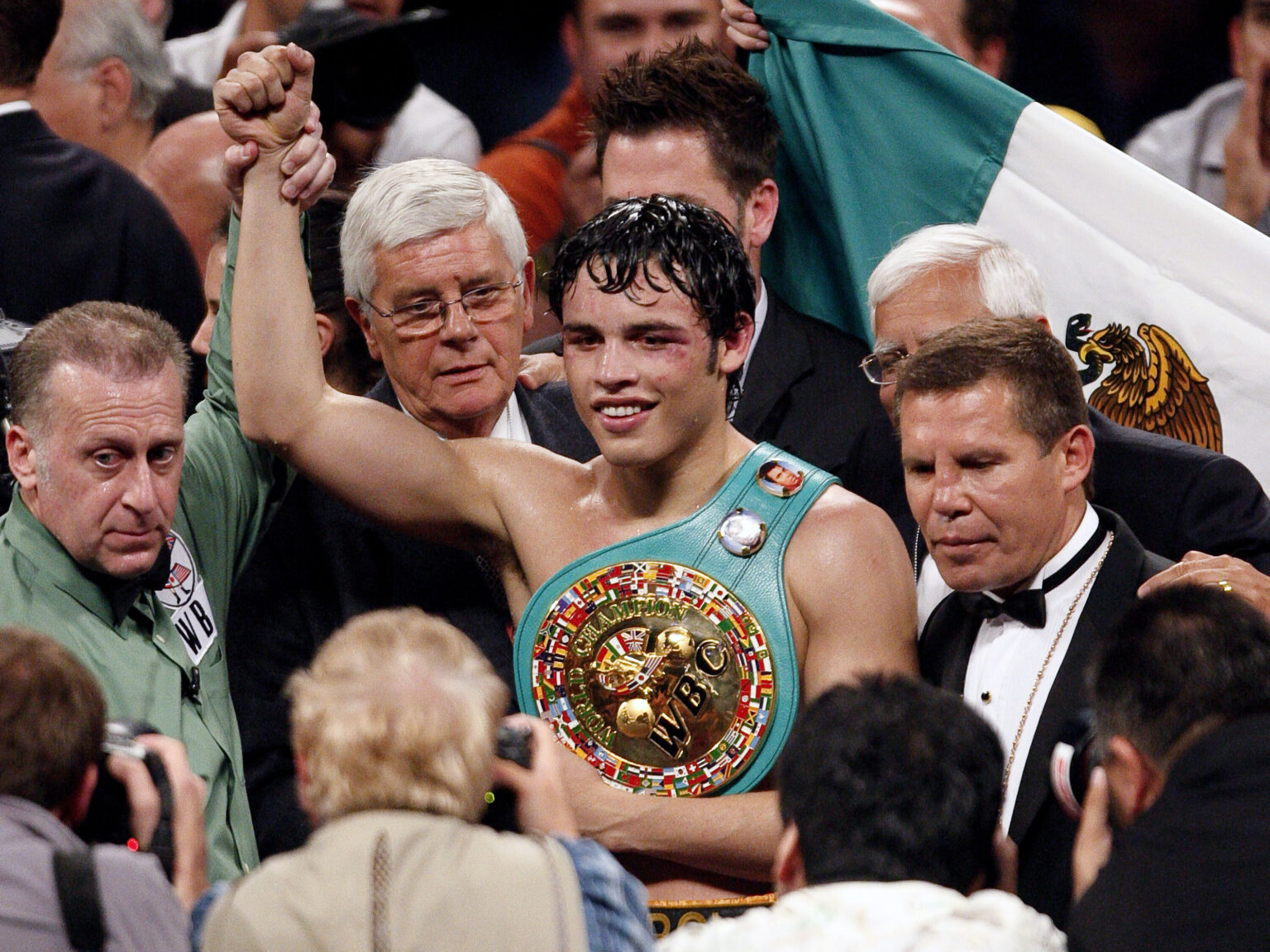 Julio Cesar Chavez Jr.'s ICE arrest: what to know