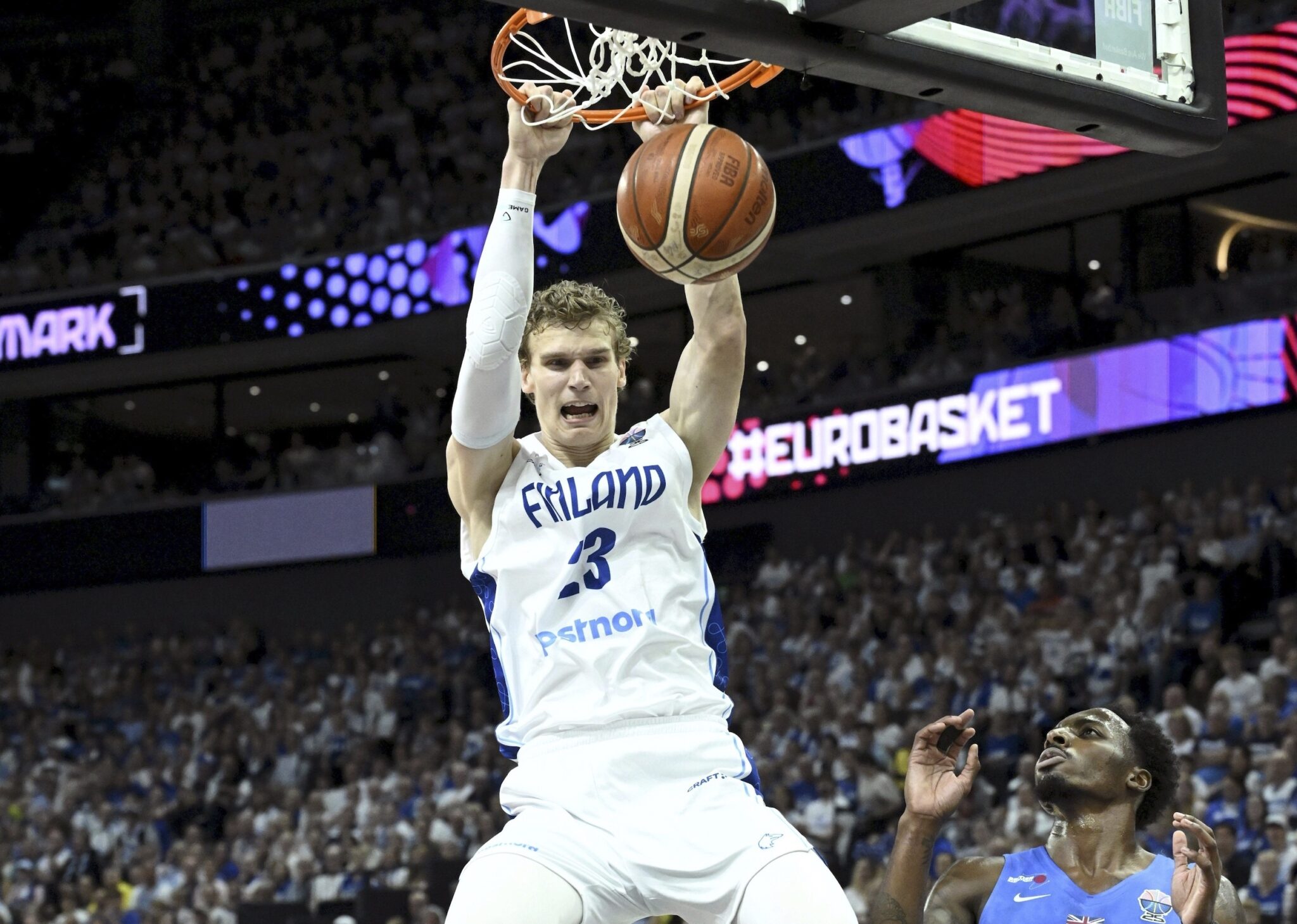 EuroBasket: Lauri Markkanen's 43 lead Finland rout of Britain
