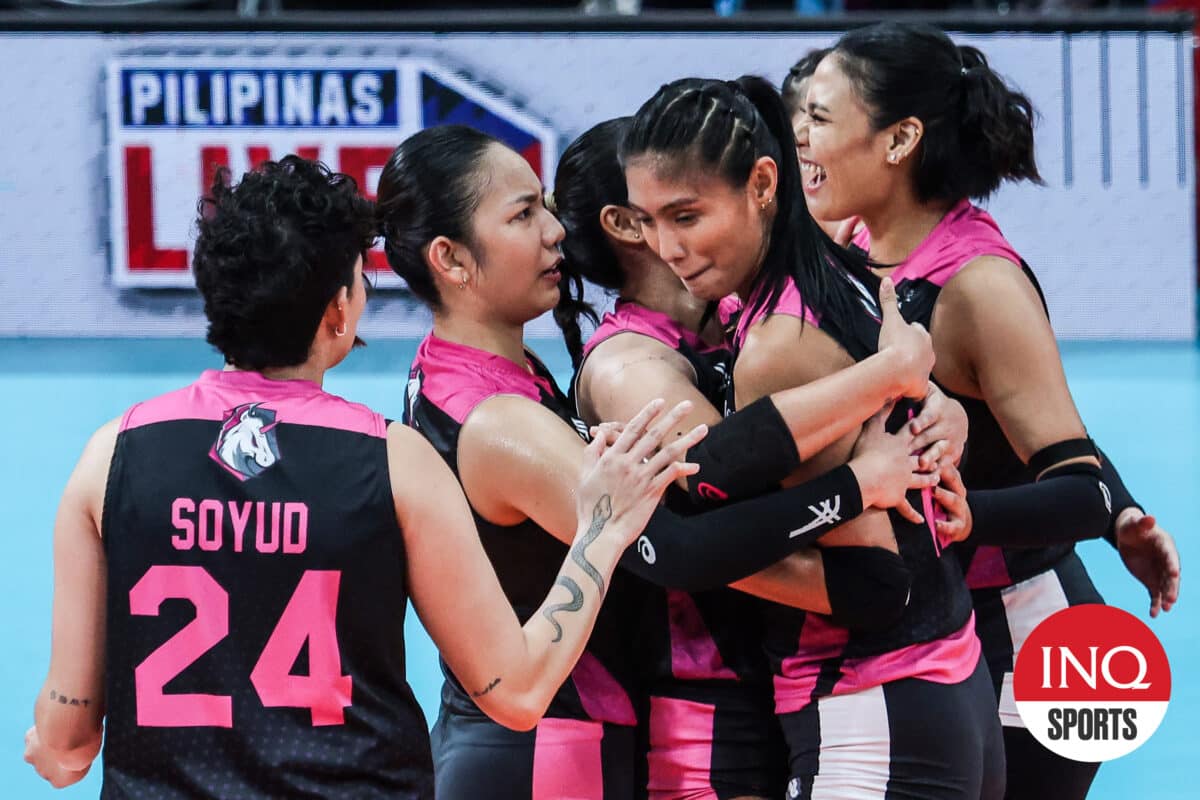 LIVE: PVL on Tour KO round - Petro Gazz-Akari, ZUS-Choco Mucho