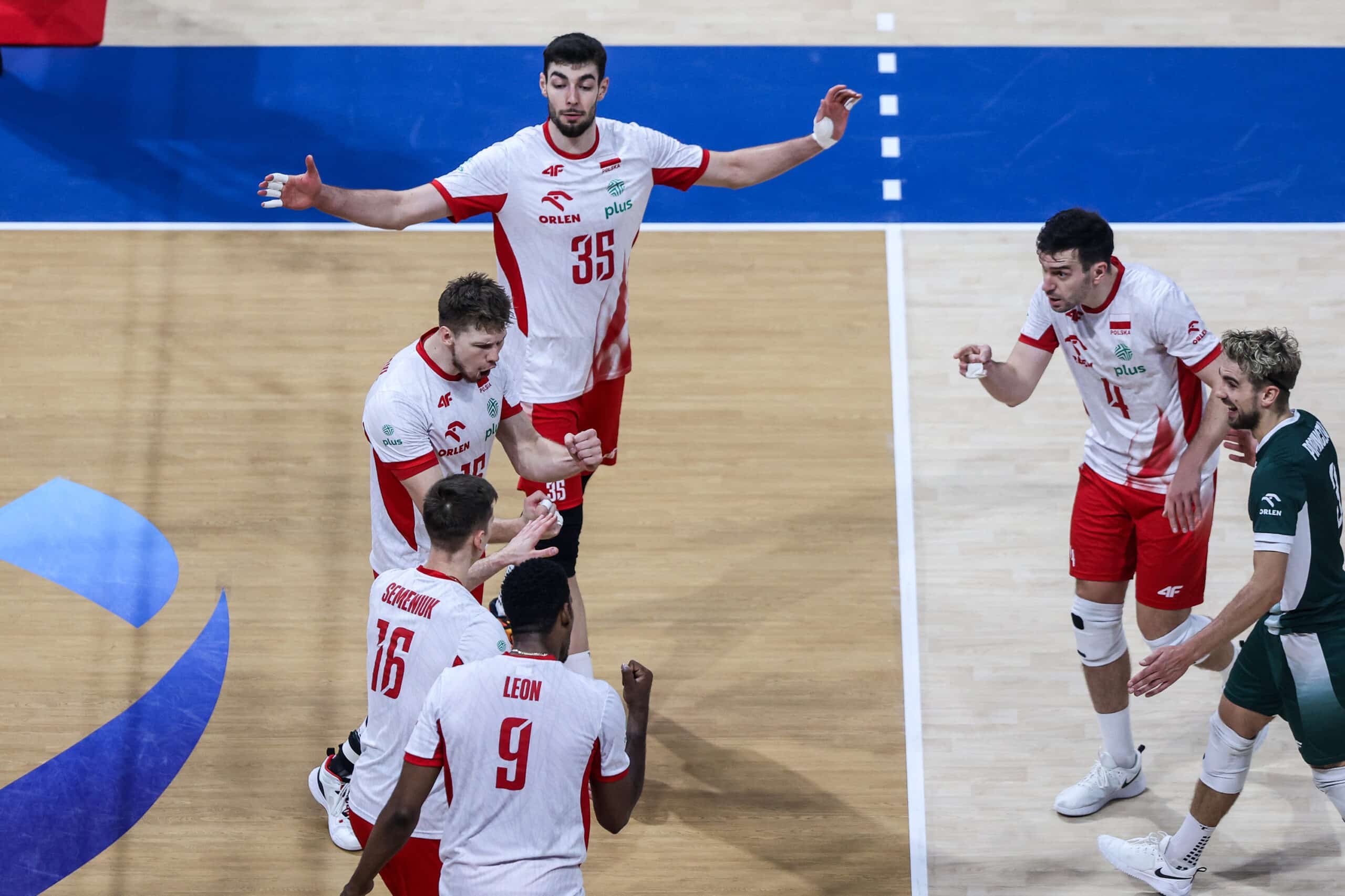 FIVB World: Poland bounces back to salvage bronze