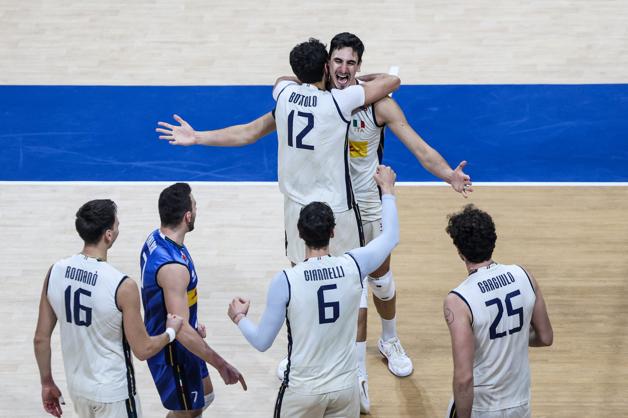 LIVE: FIVB Men's World Championship semifinals - September 27