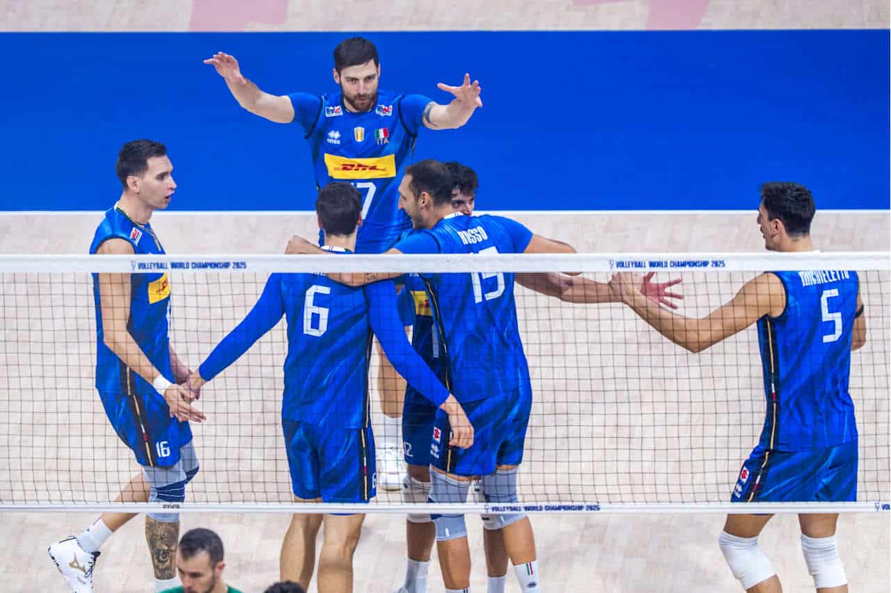 FIVB World: Italy gets title defense going by rolling past Algeria