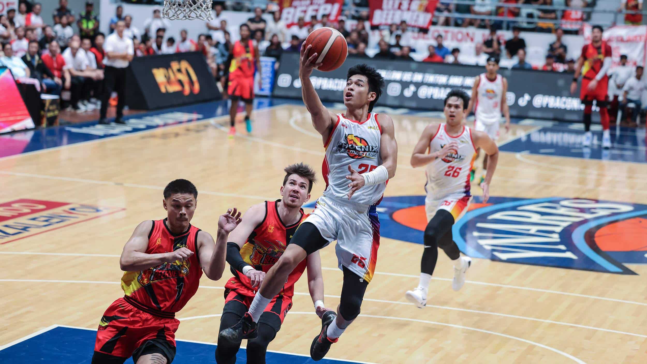 PBA: Phoenix hangs on to win, San Miguel off to rare 0-2 start