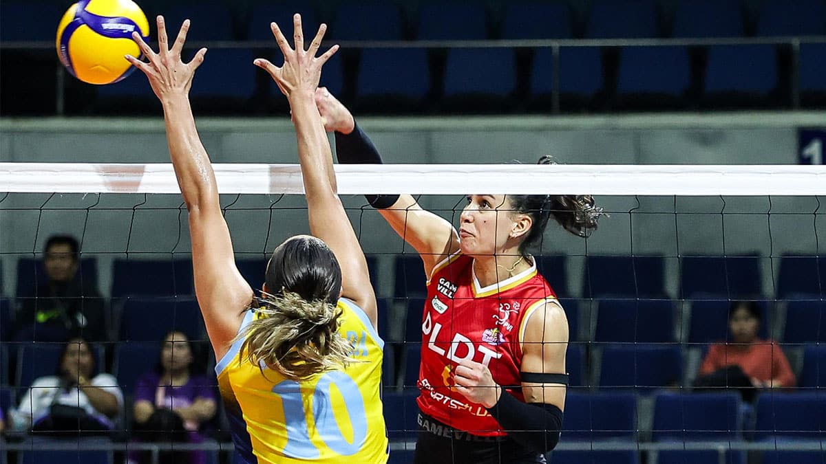 PVL: Davison, PLDT open title chase with rout of Capital1